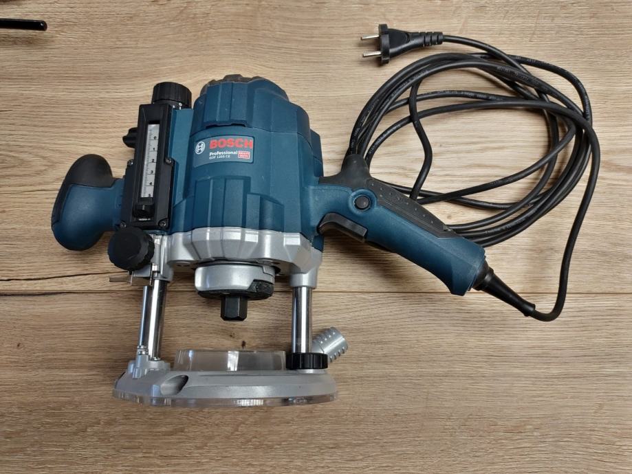 Bosch Professional GOF 1250 CE