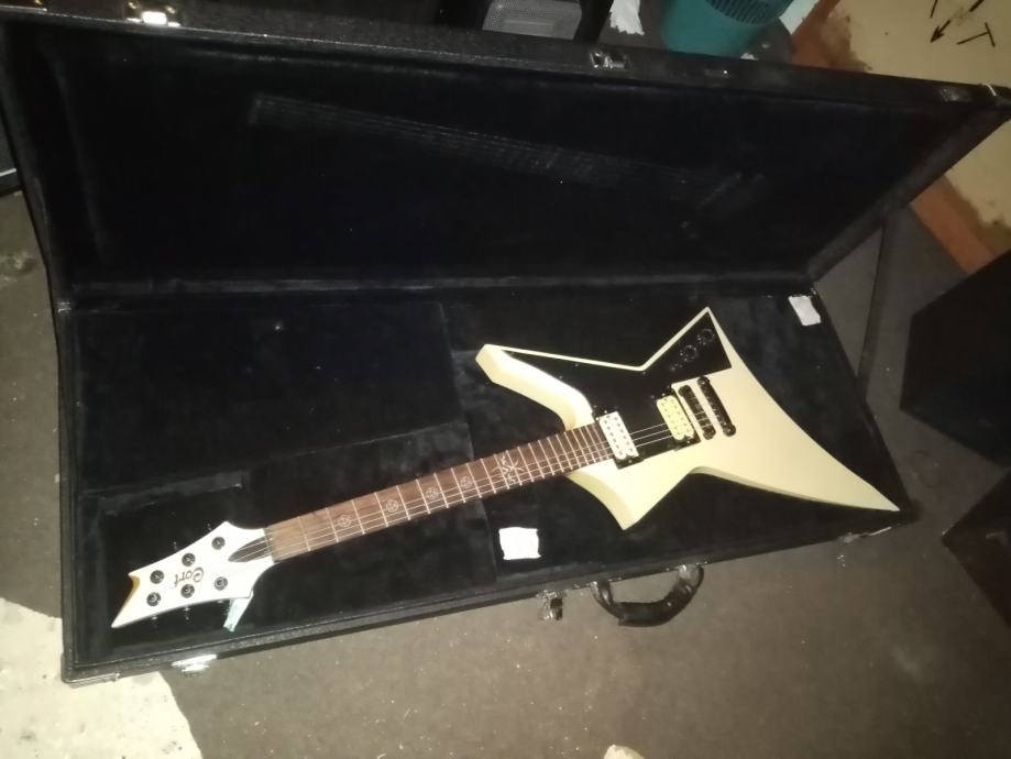 Cort explorer VX-4X kofer dimarzio