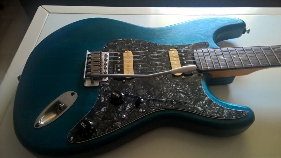 CUSTOM HH STRAT