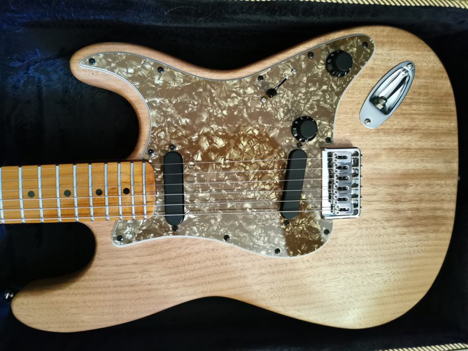 CUSTOM HT STRAT