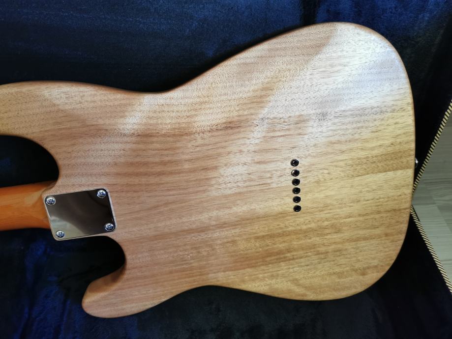 CUSTOM HT STRAT