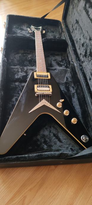 Dean flying v