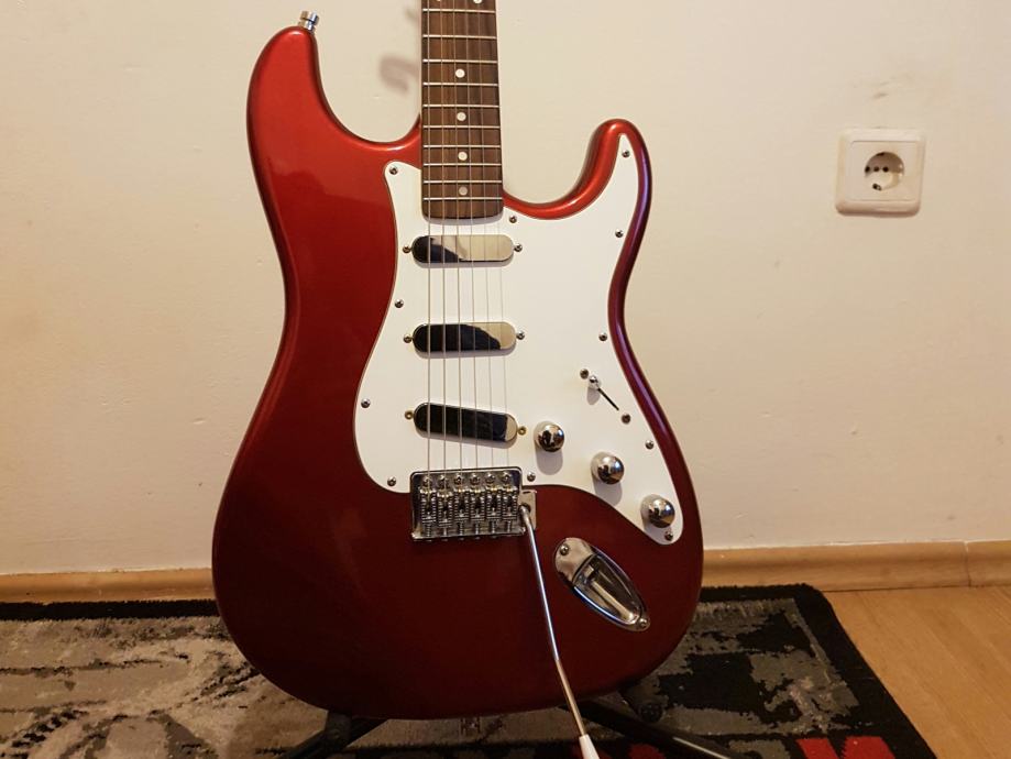 Elektricna gitara 500kn.