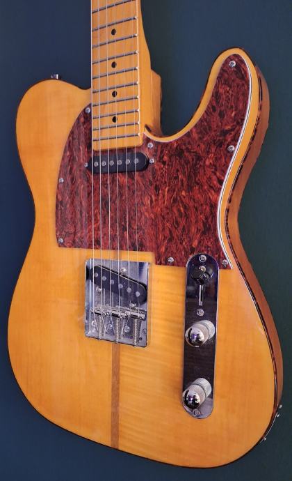 Fame SE TL Deluxe Amber telecaster + KOFER