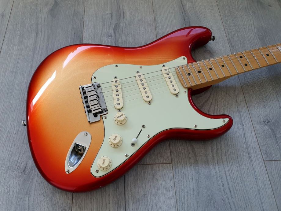 Fender American Deluxe Stratocaster Sunset Metallic
