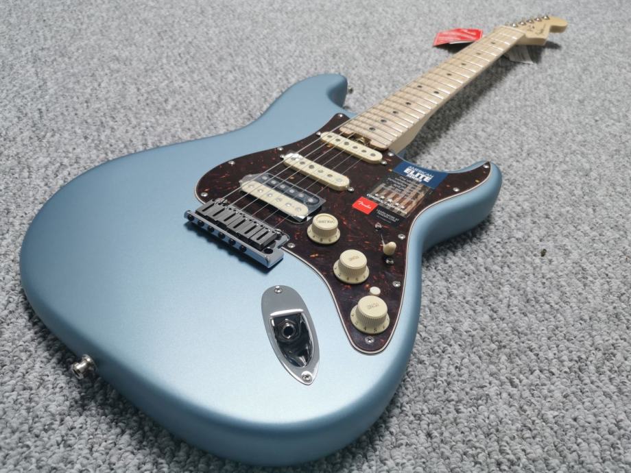 Fender American Elite Strat HSS MN Satin Ice Blue Metalic