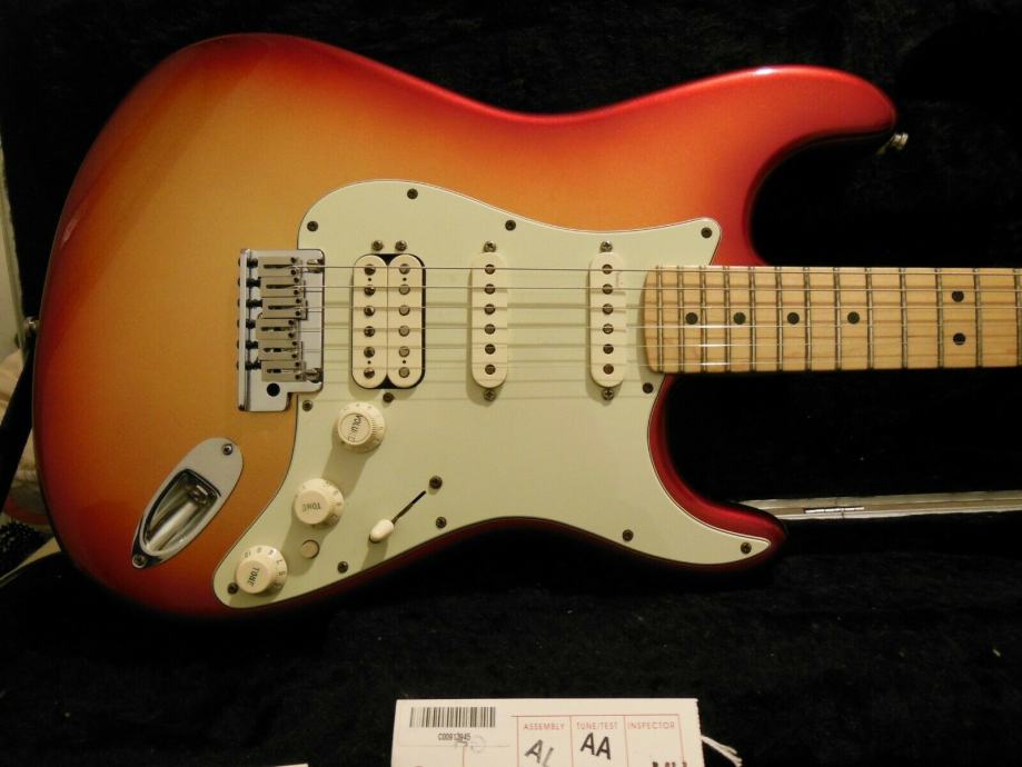 Fender stratocaster deluxe HSS sunset metallic USA