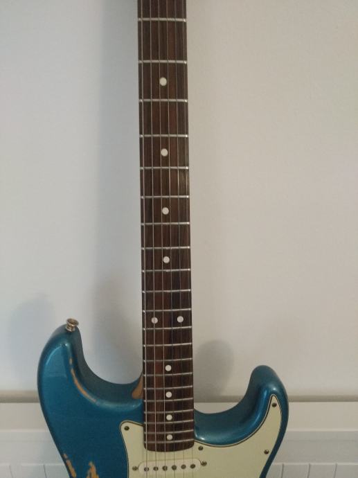 Fender stratocaster reissue 62