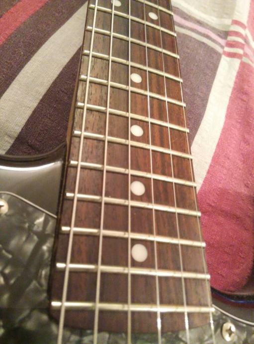 Fender Squier Stratocaster Deluxe Hot Rails modified