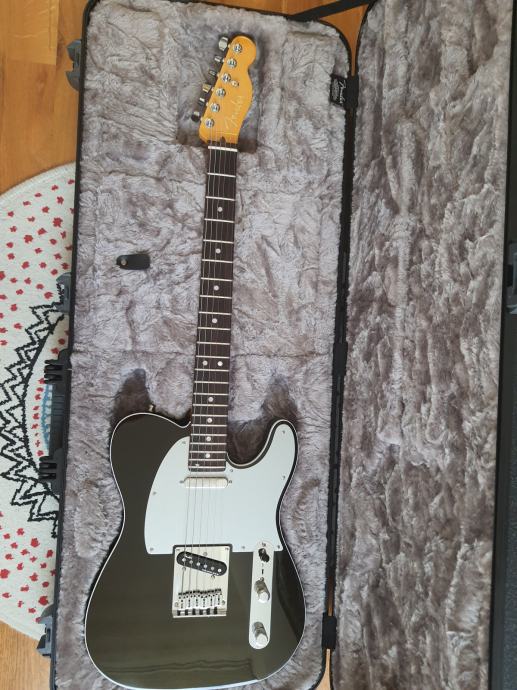 Fender Telecaster // American Ultra Tele RW Texas Tea