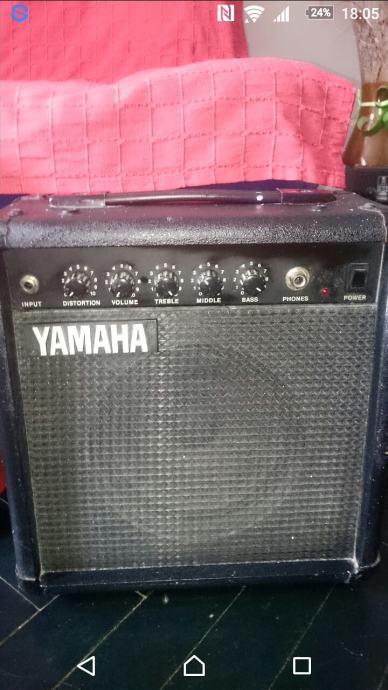 Gitara cort m200 i pojačalo HITNO 899 kn