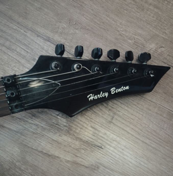 Harley Benton elektricna gitara