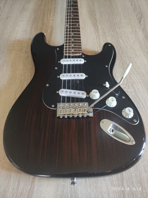 Harley Benton ST 70 deluxe