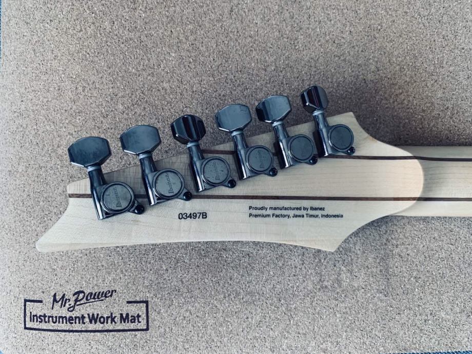 Ibanez RG870 QMZ Premium