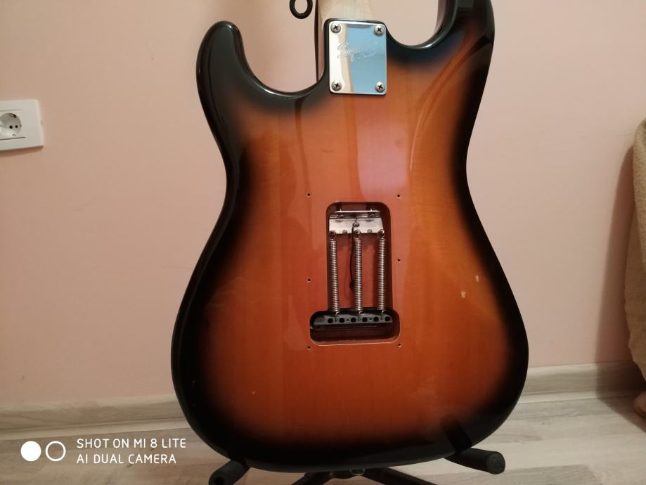 Squier Affinity Stratocaster, Squier Sidekick 10w i oprema