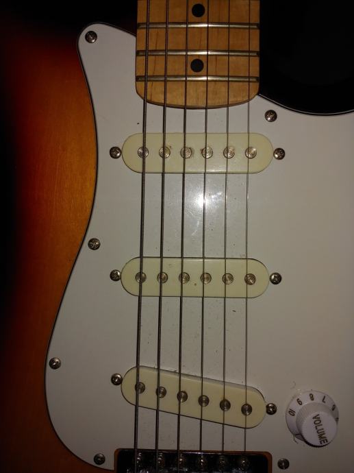 Starcaster stratocaster SSS