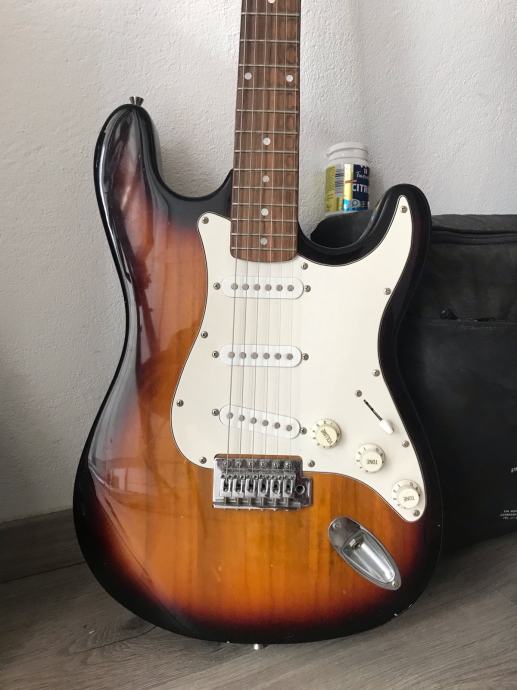 starsound stratocaster elektricna gitara