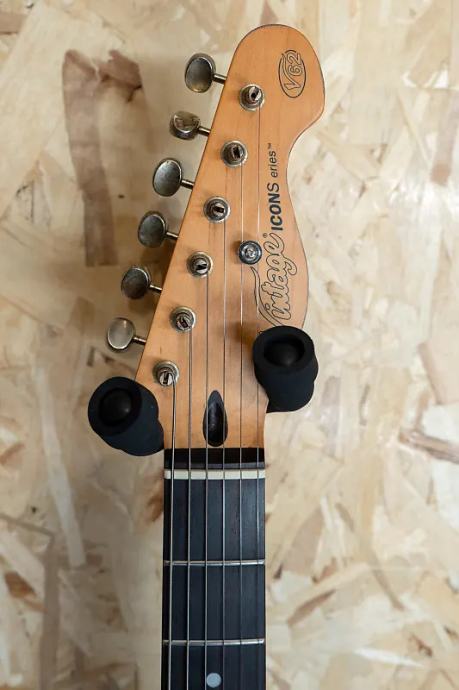 Vintage V62MRBK Icon Series Distressed Black - Relic Telecaster V62