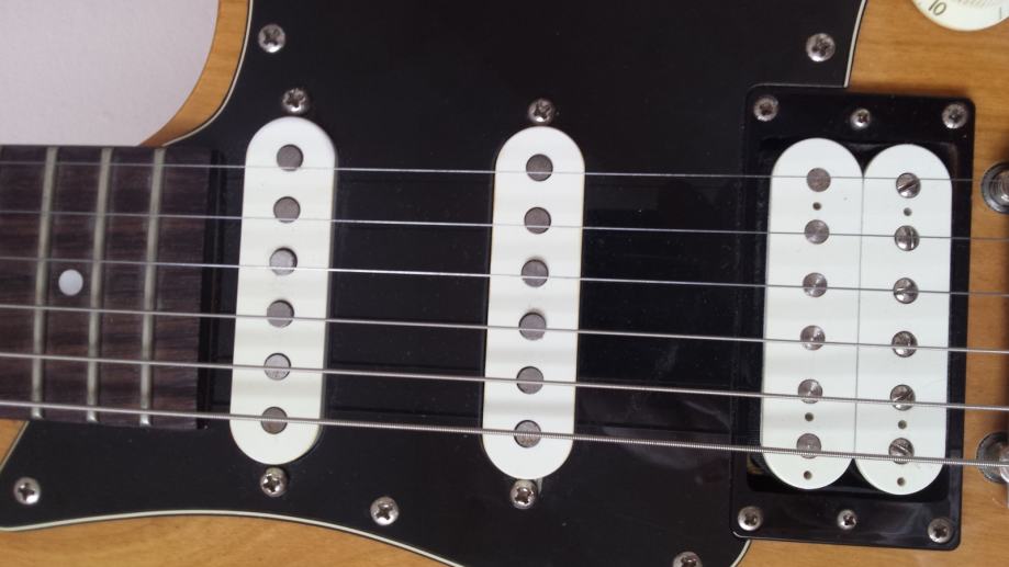 Yamaha Pacifica 412V + oprema