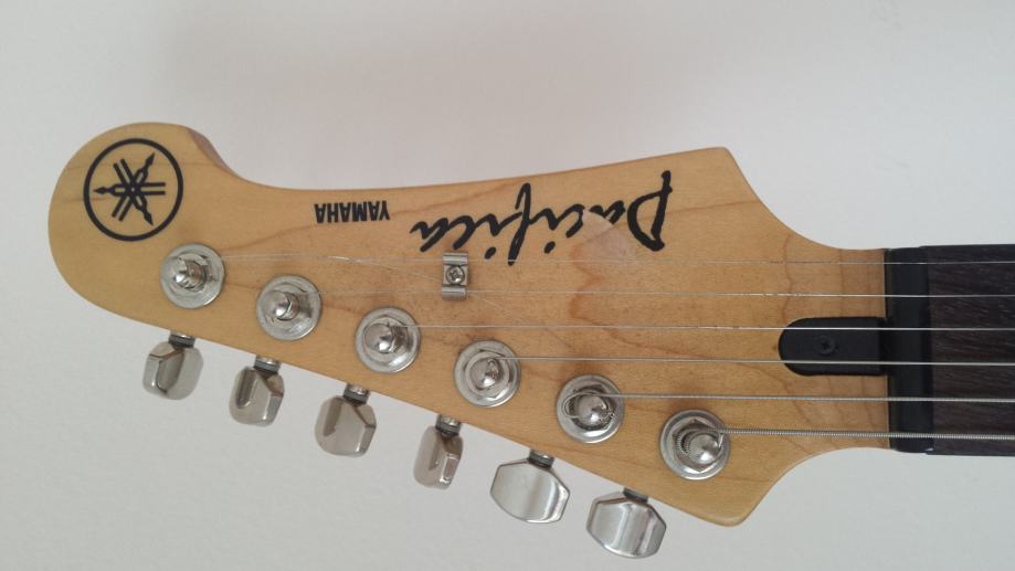 Yamaha Pacifica 412V + oprema