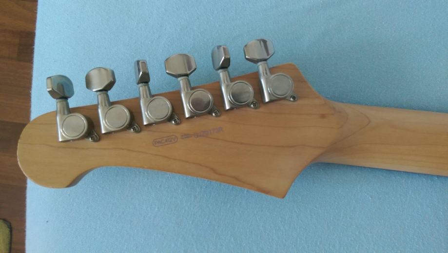 Yamaha Pacifica 412V