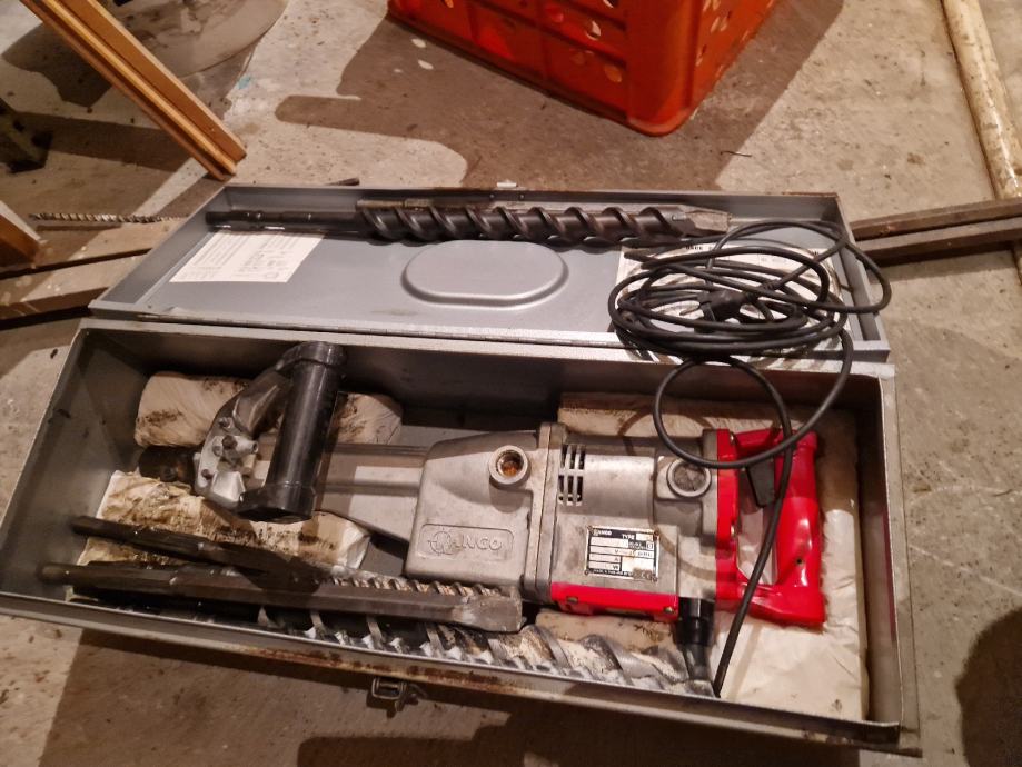 Kango 950k elektricna stemerica i busilica