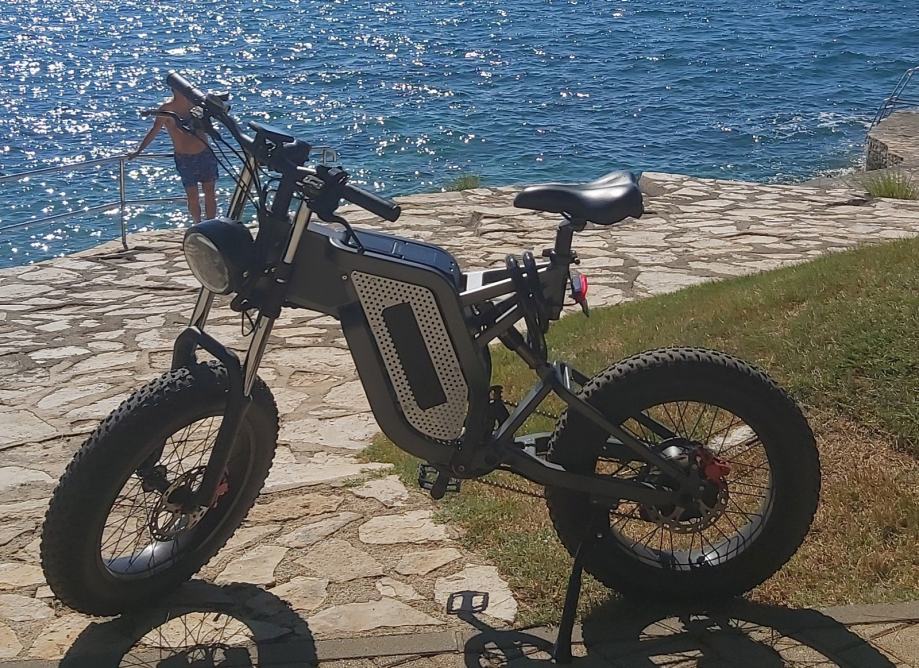 EKX elektricni bicikl novi