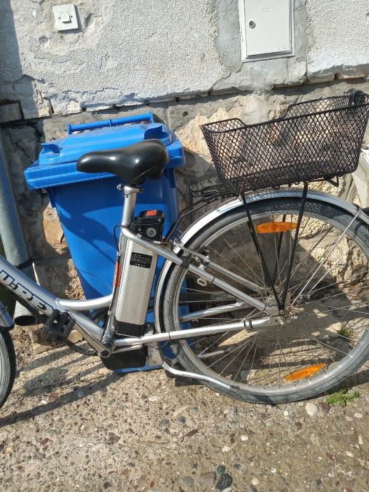 ELEKTRIČNI BICKL