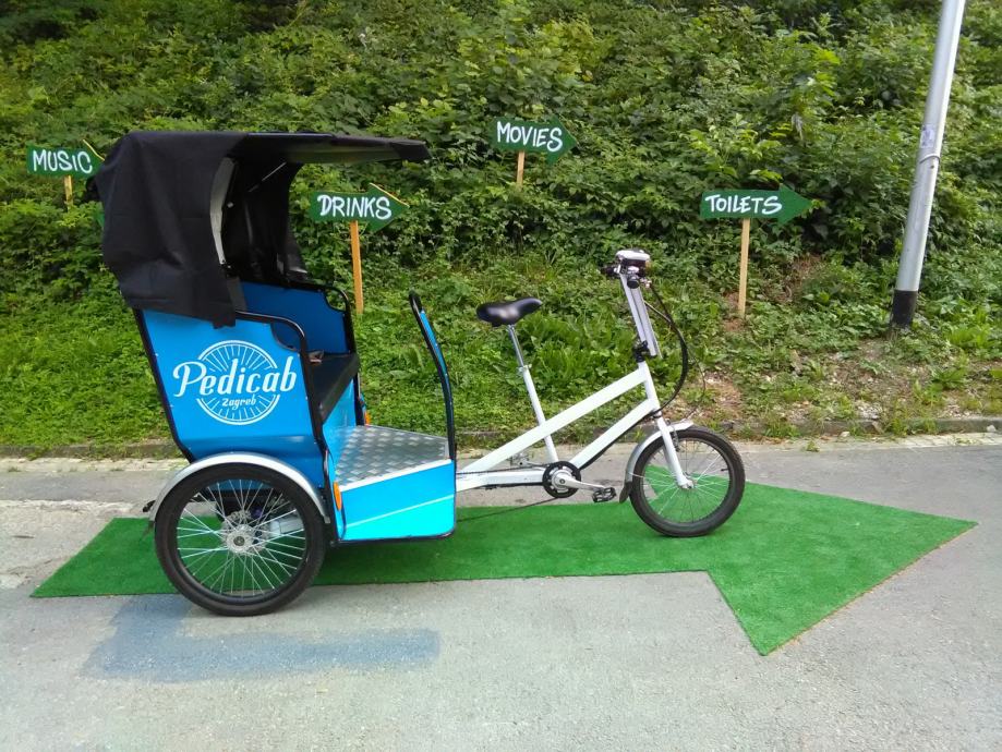 Turistički tricikl pedicab / rikša, sa elektromotorom