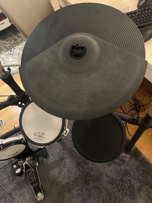 Prodajem Roland TD-8 V-Drum