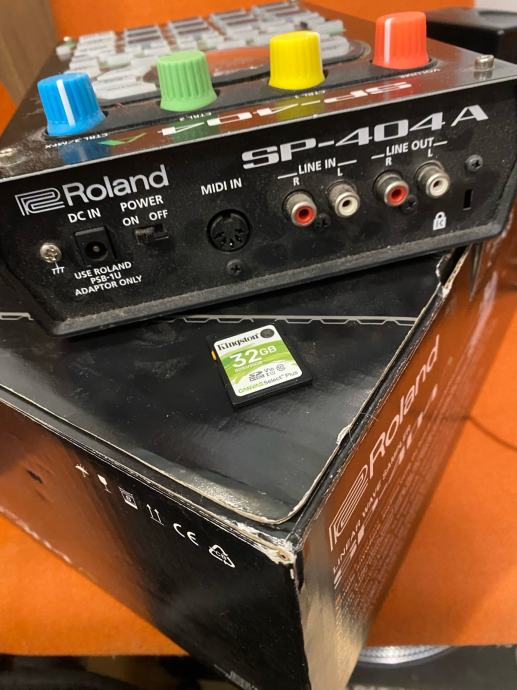 Roland SP404A sampler