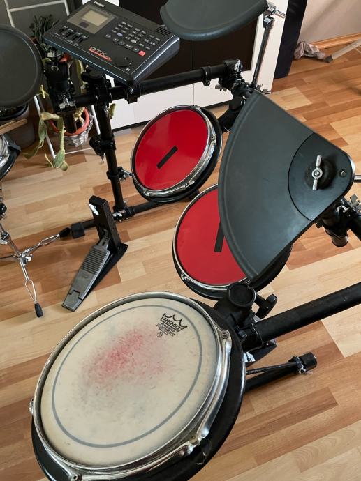 Yamaha DTX2.0 ELEKTRIČNI BUBNJEVI