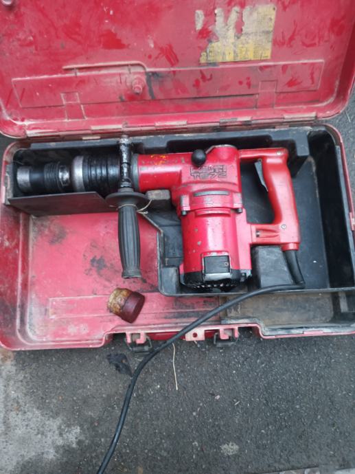 Prodajem hilti te 72
