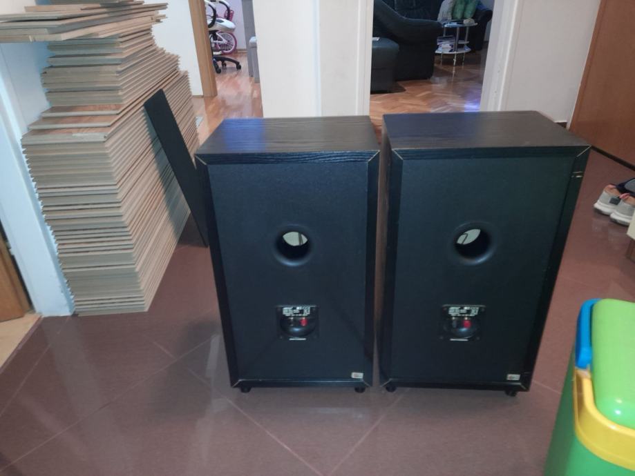 Ručni alat razne vrste prodajem