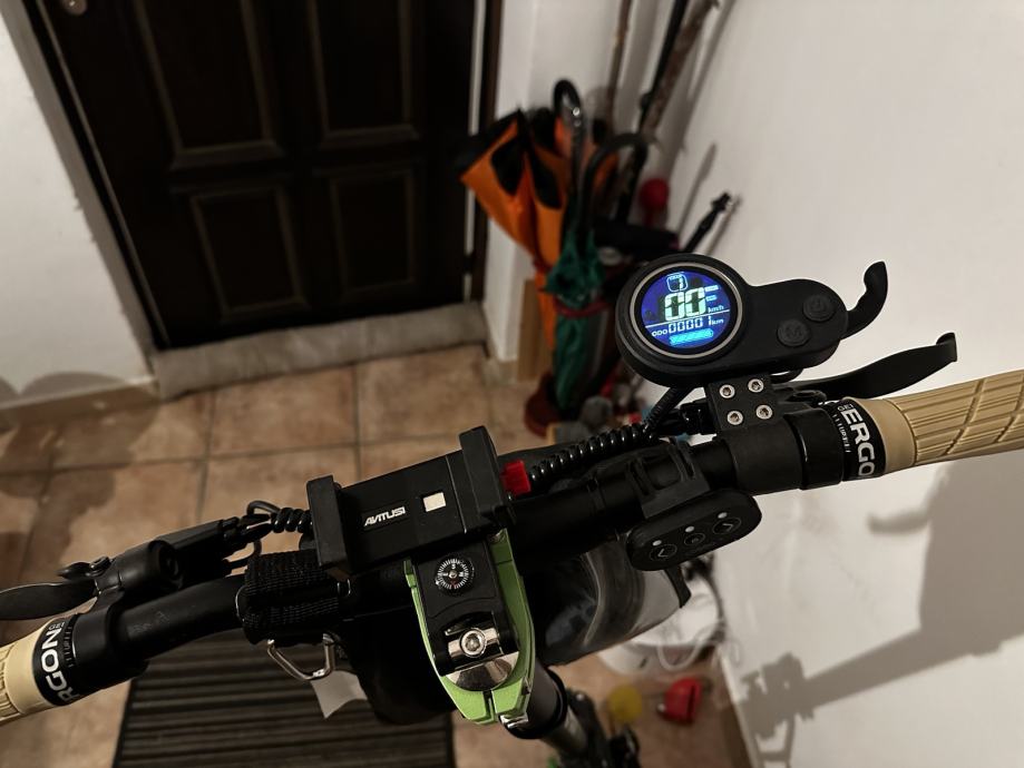 Električni romobil Cyberbot Mini, 2x500W