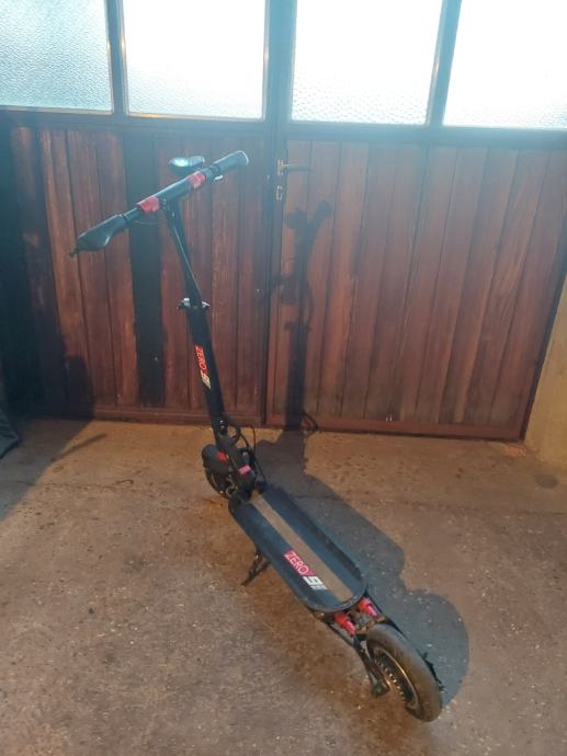 Električni romobil Zero 9