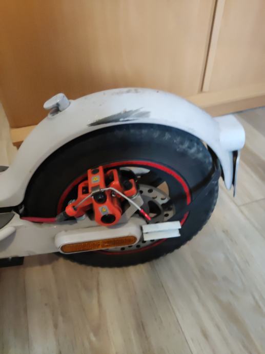 Mod/Modificirani Xiaomi Electric Scooter 3, 40km/h i 48V 15Ah Baterija