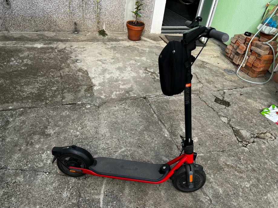 Romobil Segway D18