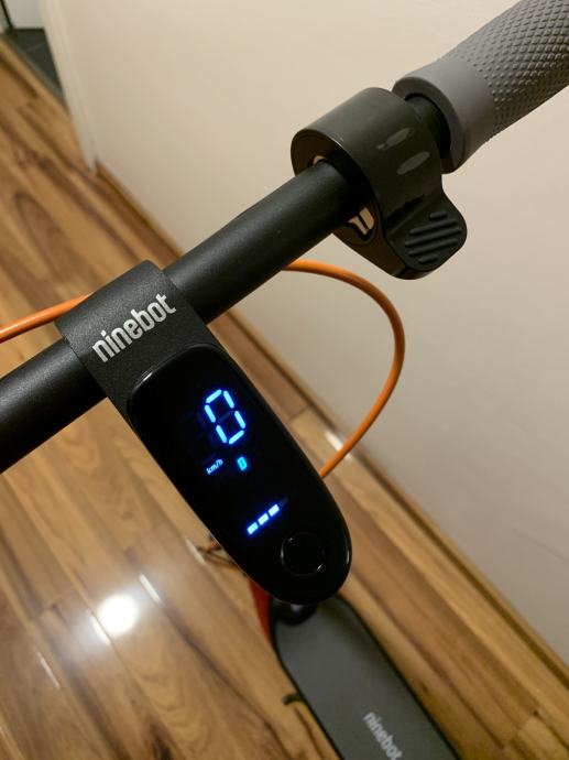 Segway Ninebot D28 električni romobil