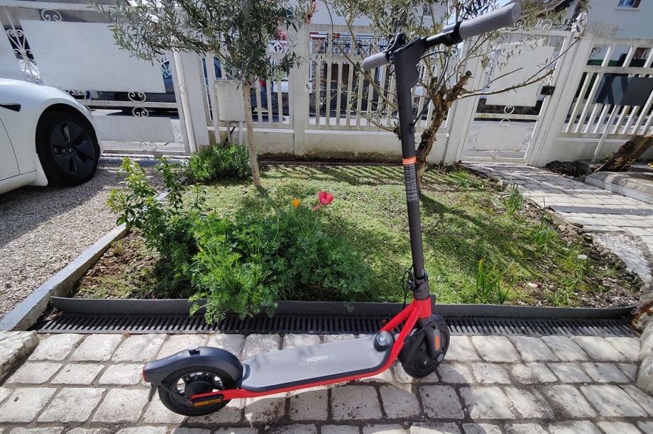 Segway Ninebot Kickscooter D18E - KAO NOV!!