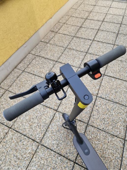 Xiaomi Essential Električni Romobil