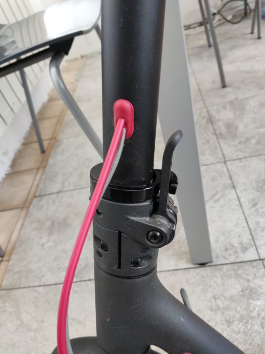 Elektricni romobil Xiaomi m365, 2019 god.