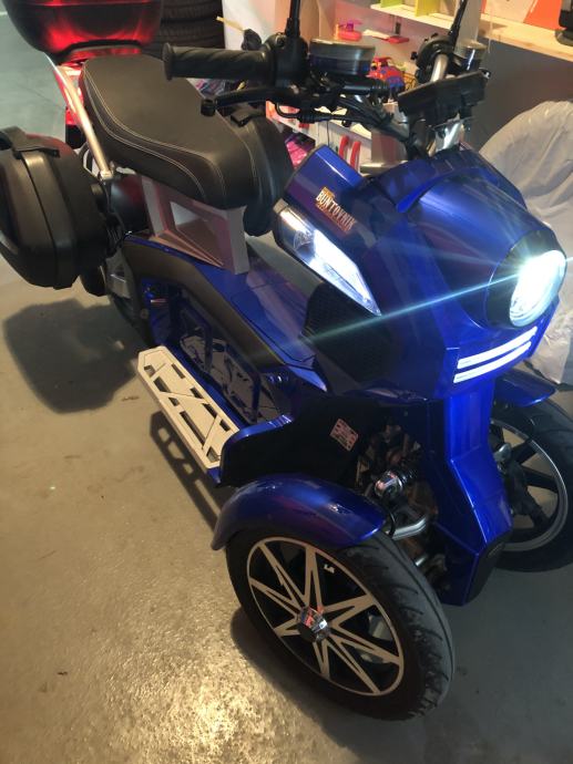 Elektricni skuter na tri kotača, 2018 god.