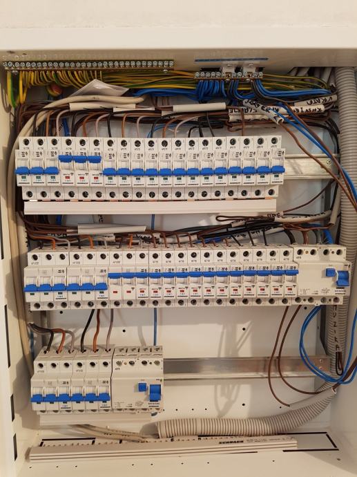 ELEKTRIČNE INSTALACIJE