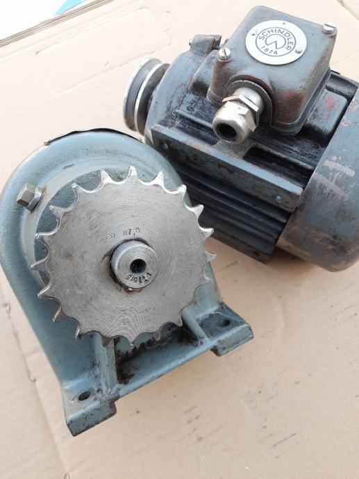 Elektromotor i reduktor u kompletu