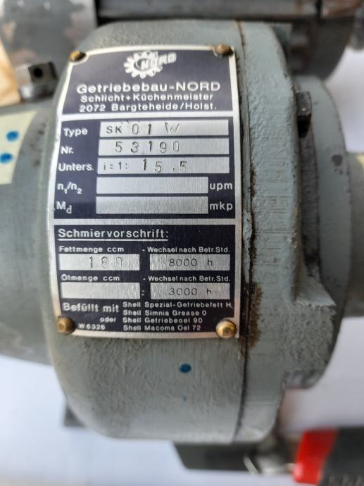 Elektromotor i reduktor u kompletu