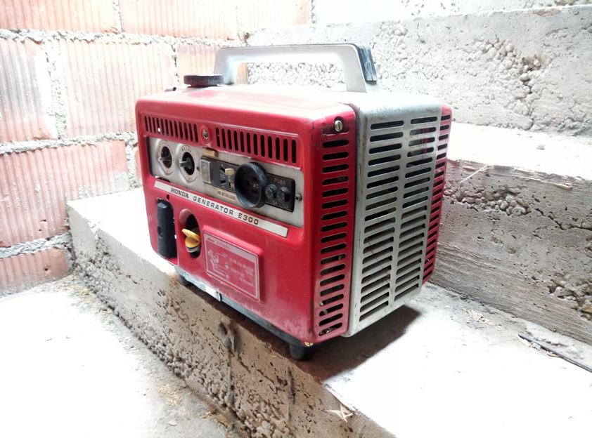 Honda generator E300 - OS