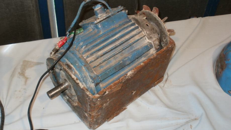 MONOFAZNI ELEKTROMOTORI - ELEKTROMOTORI 220 V