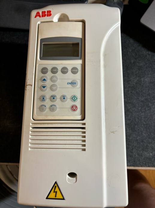 ABB - ACS800-01-0011-5+K454+P901 inverter