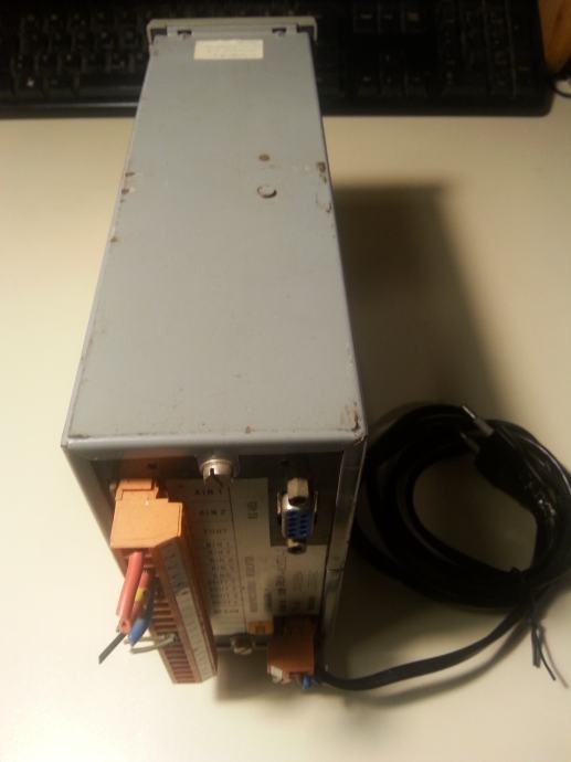 ATM, IM - Universal Controller - Standardni mikroprocesorski regulator